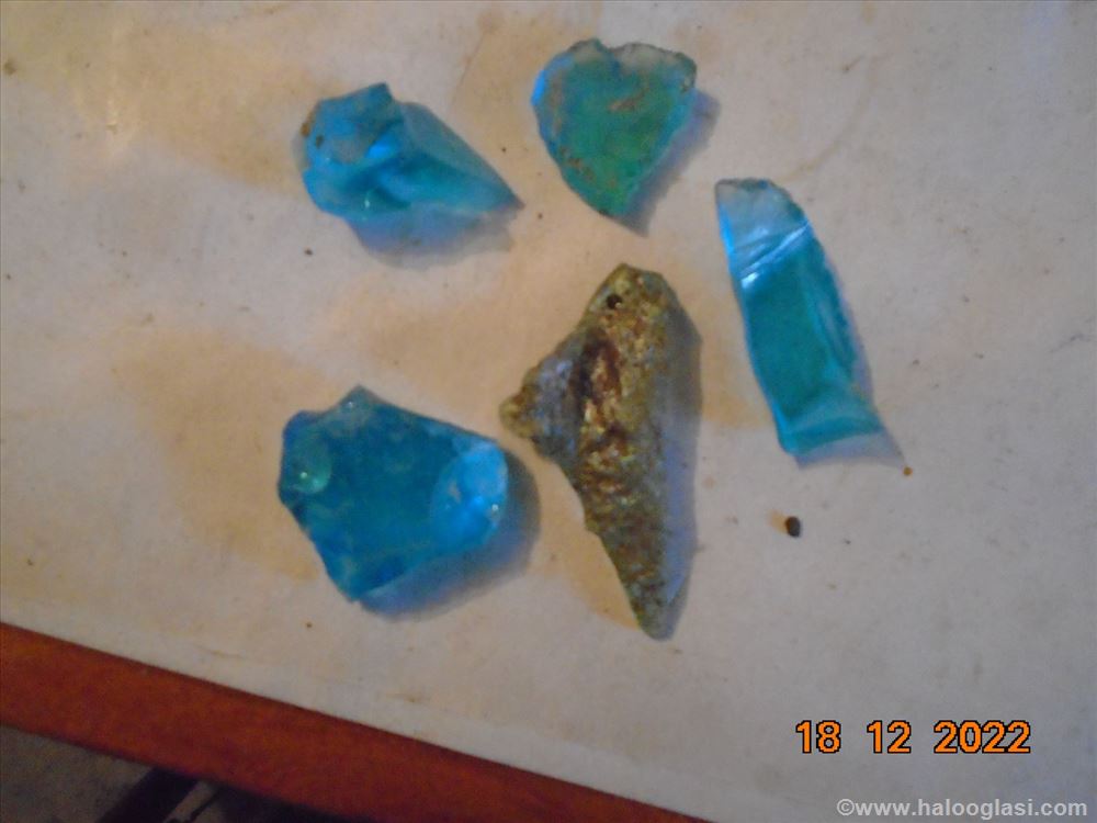 STAKLO fragmentalno Rimsko u boji | Halo Oglasi