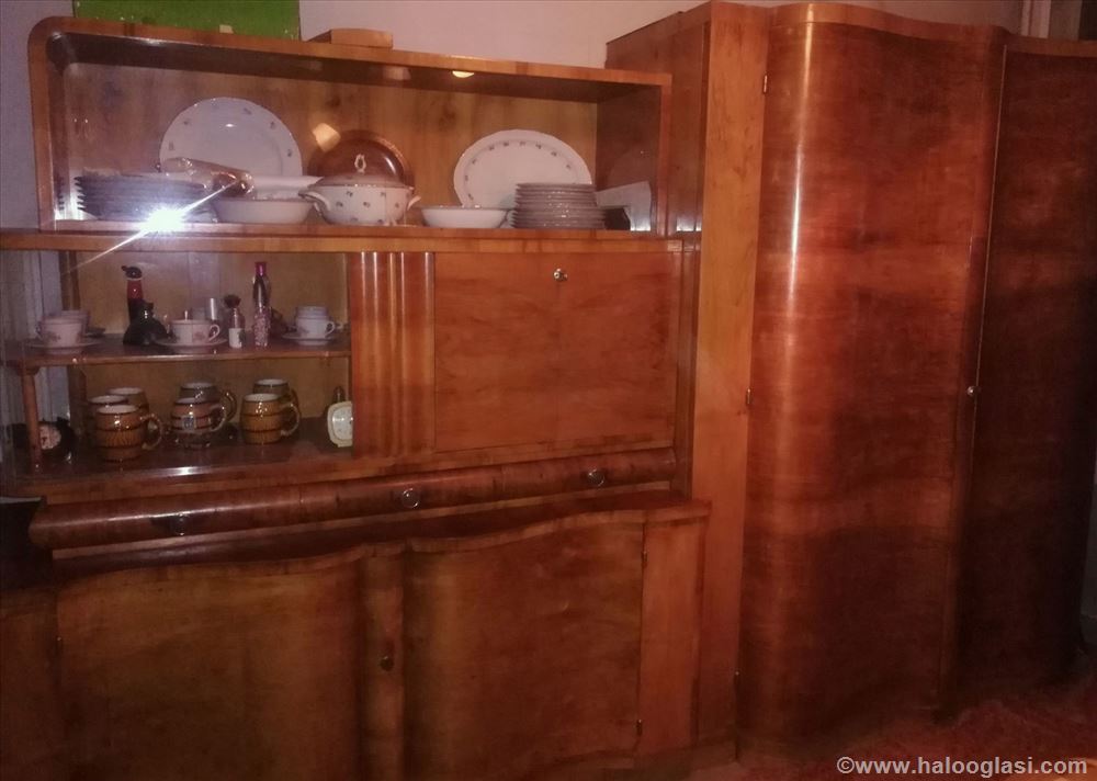 Ormar puno drvo hitno Rasprodaja zbog selidbe | Halo Oglasi