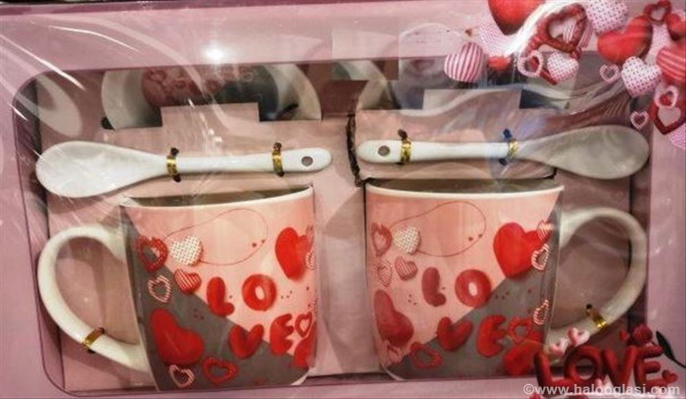 Set 2 šolje, 2 kašicice, 2 poklopca model 1 | Halo Oglasi