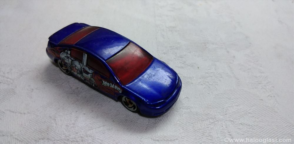 Hot Wheels Saturn ION 2002,oko 1:55,Thailand,ocuva | Halo Oglasi