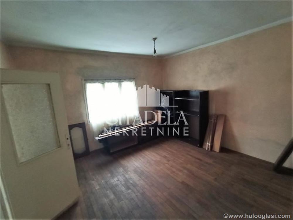 Resnik - Aleksandra Vojinovića ID#1353 | Halo Oglasi