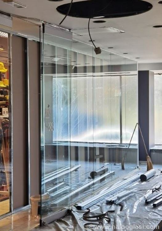 Kaljeno staklo od izloga | Halo Oglasi