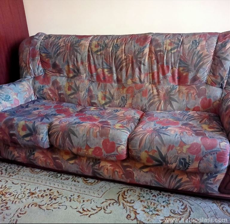 Simpo polovna garnitura (dve fotelje plus trosed) | Halo Oglasi