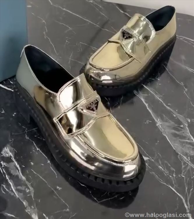 Prada Loafer aus Metallic-Leder | Halo Oglasi