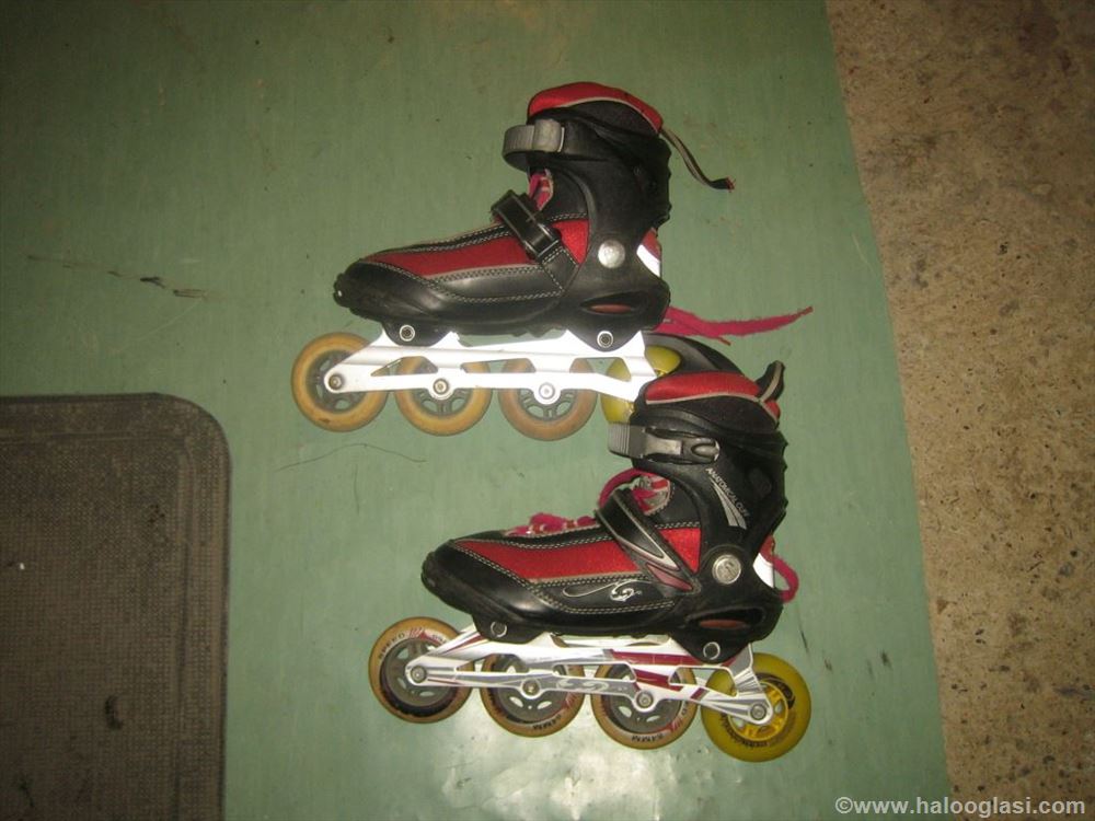 roleri 39-24.5 cm | Halo Oglasi