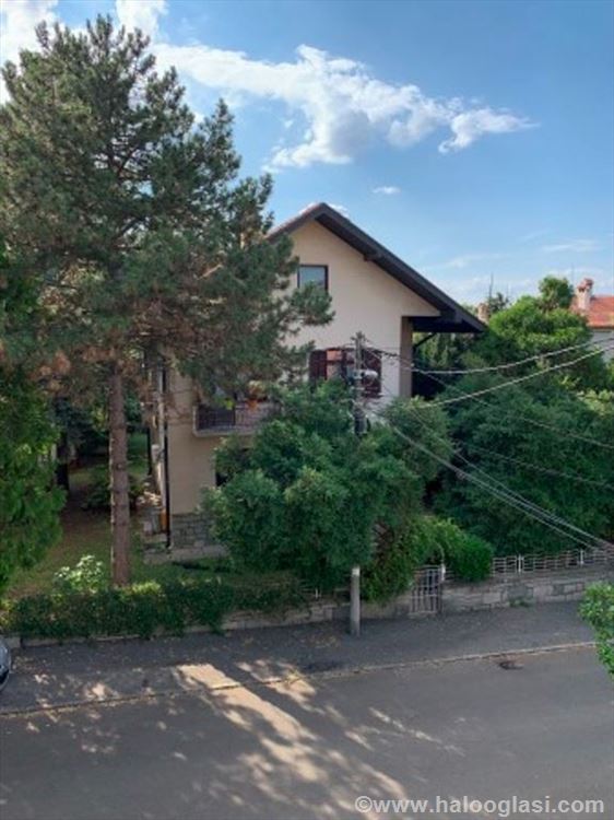 Dedinje 408m2 - 9a plac | Halo Oglasi