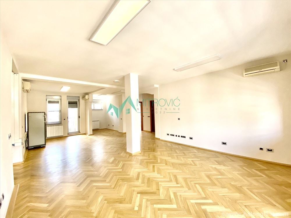 Spens, trosoban, 115m2 | Halo Oglasi