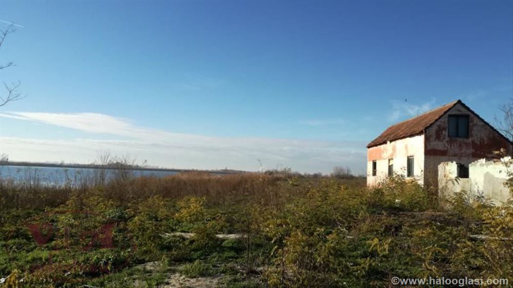 Žabalj, Salaš na obali reke Jegričke - zaštićenog | Halo Oglasi