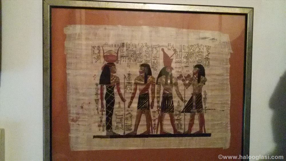 Uramljeni egipatski papirus. | Halo Oglasi