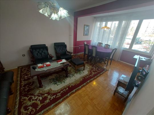 Prodaja stanova Ustanička | Halo oglasi