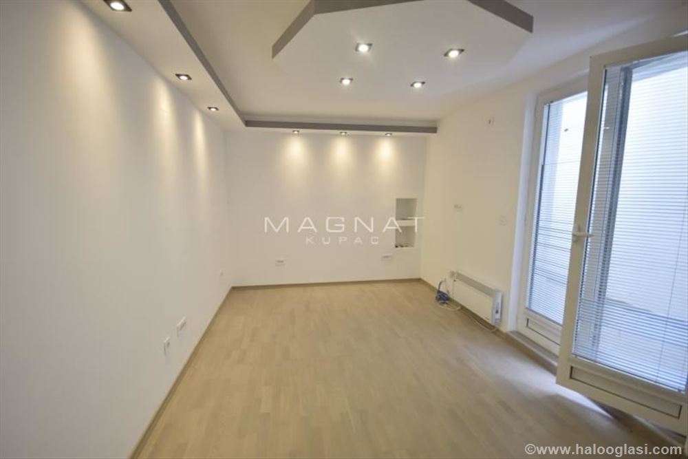 Slavija- sredjena garsonjera ID#3684 | Halo Oglasi