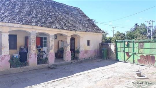 Kuće na prodaju Surduk | Halo oglasi