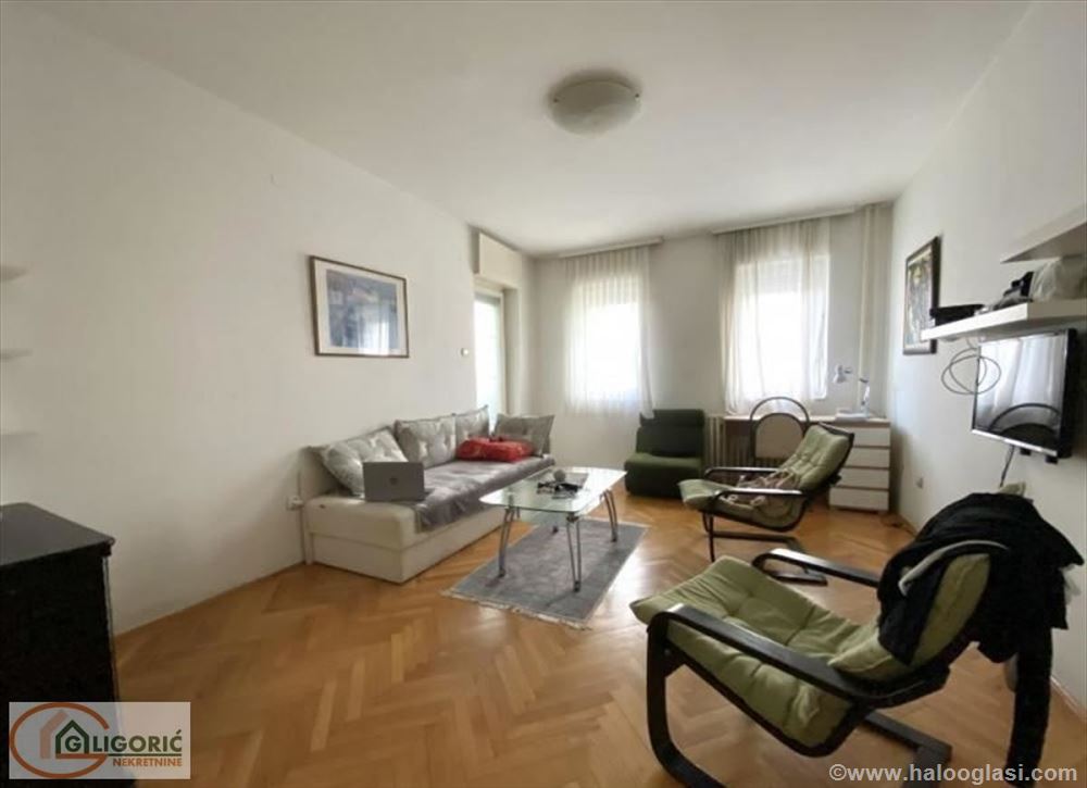 Zvečanska - Partizanov stadion | Halo Oglasi