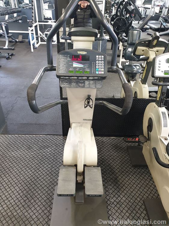 TechnoGym steper Step XT | Halo Oglasi