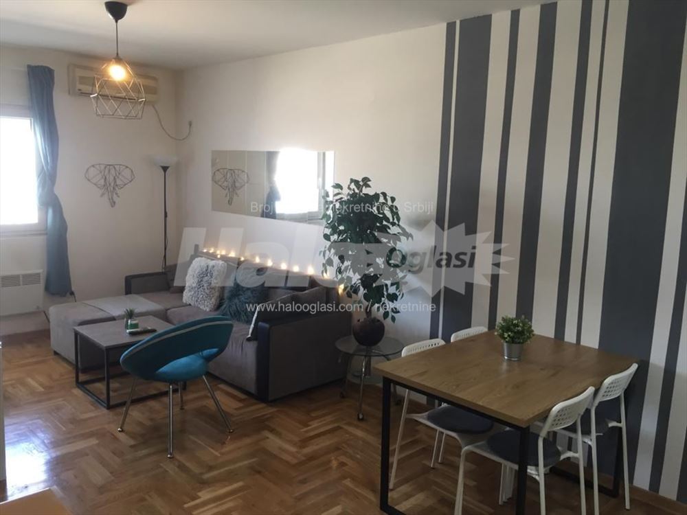 Krnjača, kod Metroa | Halo Oglasi