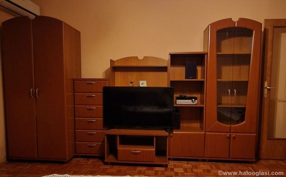 Set polica, vitrina, orman za dnevni boravak | Halo Oglasi