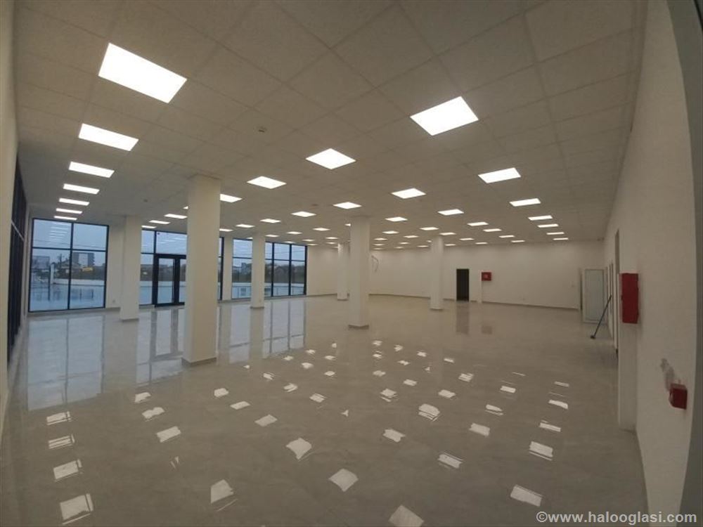 Prodaja Surcin,Poslovna zgrada,hala 1400 m2 + 1700 | Halo Oglasi