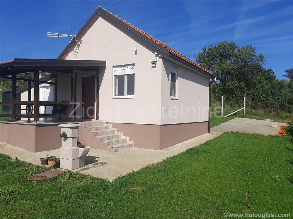 Nova kuća 46m2+ 2,2 ha njive, Beograd, Vranić | Halo Oglasi