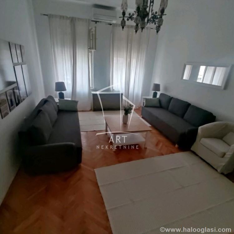 Vračar, salonski, namešten ID#5243 | Halo Oglasi