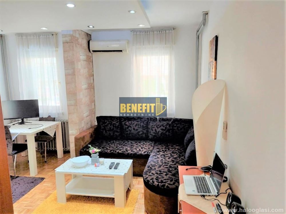 B.Kosa, lep dvosoban stan. | Halo Oglasi