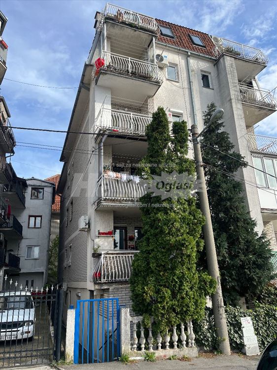 Dvoiposoban stan Zarkovo | Halo Oglasi