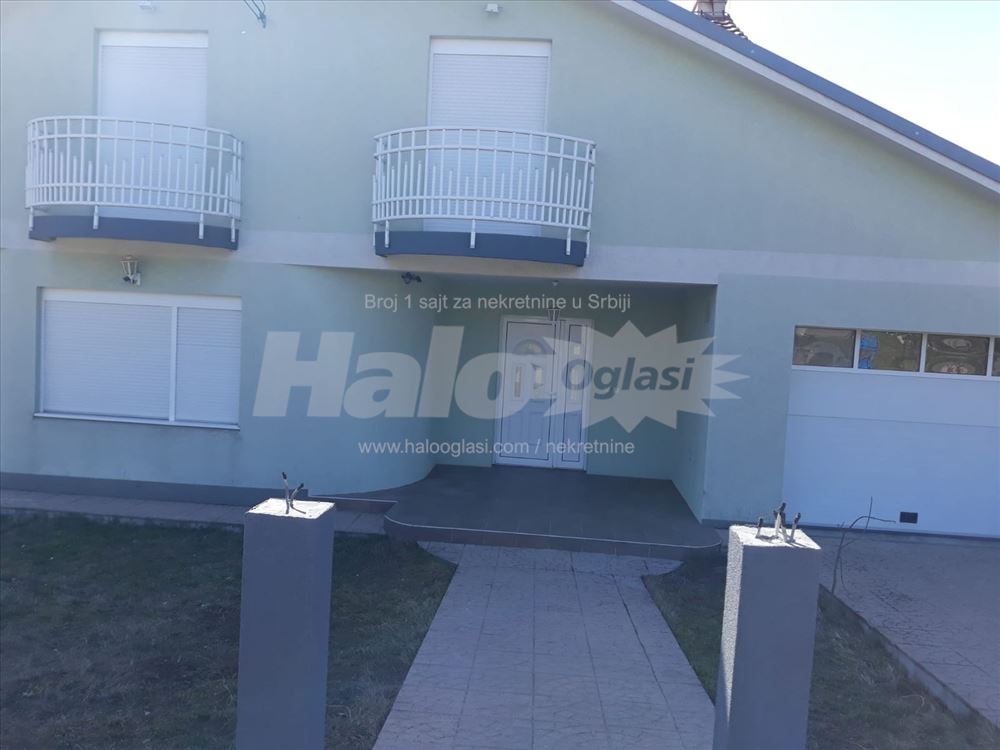 Kuća na prodaju | Halo Oglasi