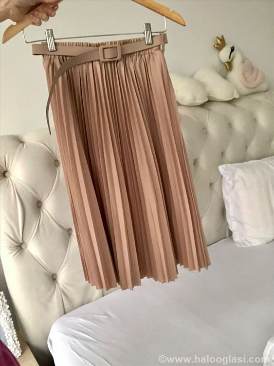 Plisirana suknja | Halo Oglasi