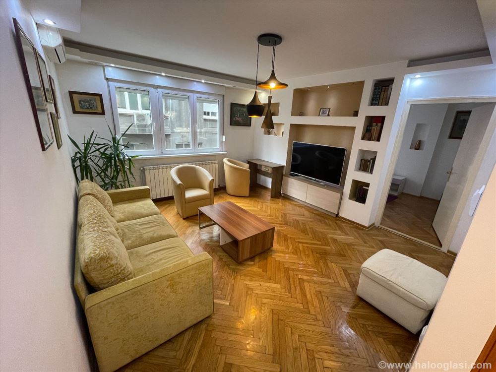 Centar odličan stan kod Beogradjanke | Halo Oglasi