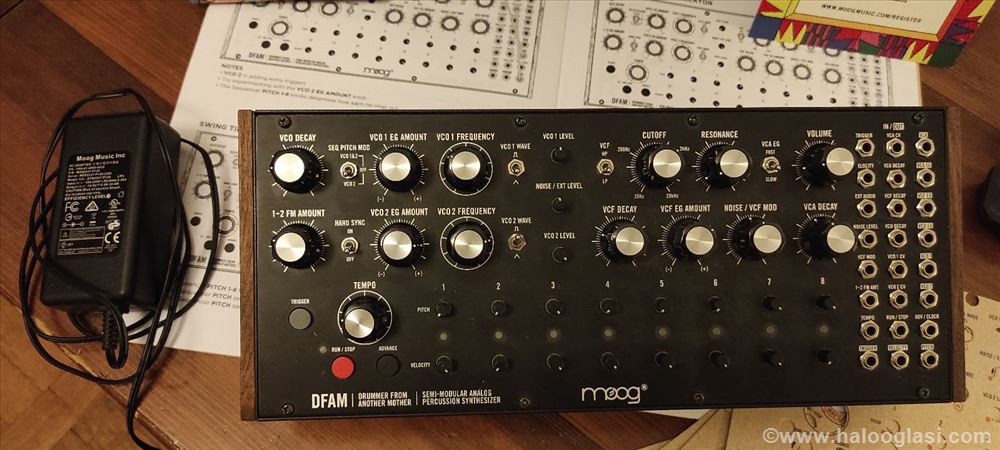 Moog Dfam Analog Drum Machine savršeno nov | Halo Oglasi