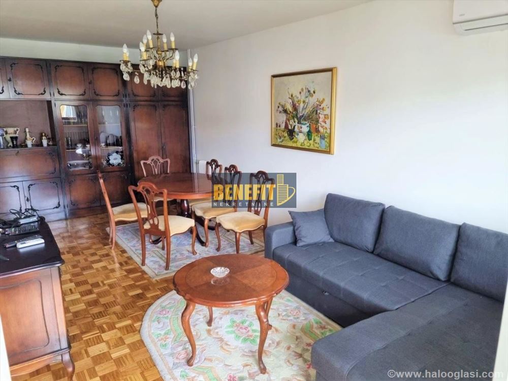 TC Piramida, lep, renoviran, 2.5, 66 m2 | Halo Oglasi