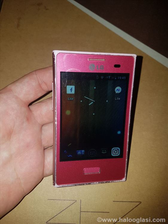 Roze lg optimus l3 e400 lg-e400 sa 4.0.1 za 1500 | Halo Oglasi