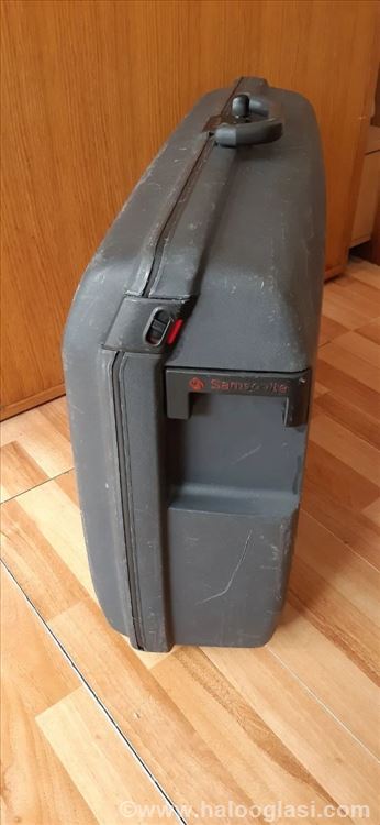 Kofer Samsonite | Halo Oglasi