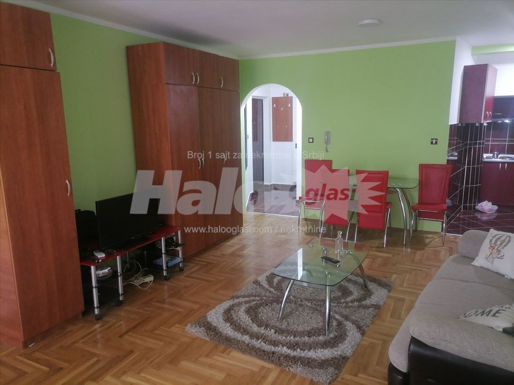 Karaburma (stara) povoljno, Vojvode Micka | Halo Oglasi