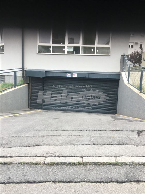 Zarkovo, garazno mesto | Halo Oglasi