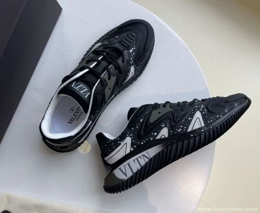 Valentino Garavani Wade Runner sneakers | Halo Oglasi