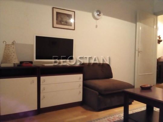 Izdavanje stanova Vračar | Halo oglasi