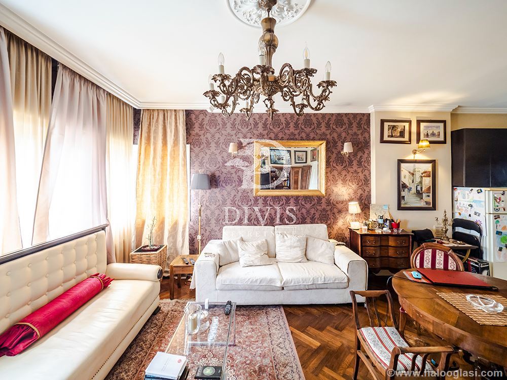 Dvosoban stan u predratnoj vili, Vračar-Rankeova | Halo Oglasi