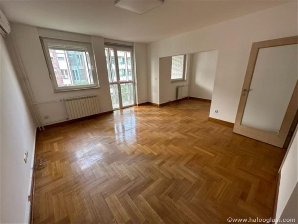 Novi Beograd-Blok 29-Arena-65m2-Uknjižen-Odmah use | Halo Oglasi