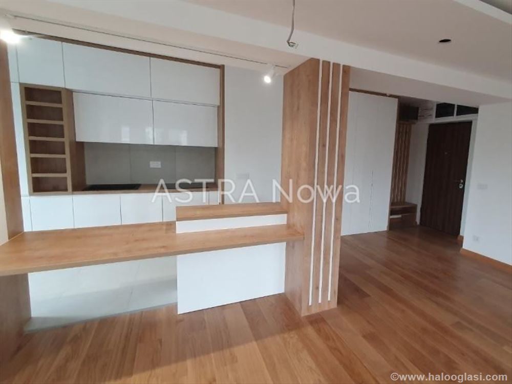 Savada 3, dve garaže, 4 sobe, ID 8337 | Halo Oglasi