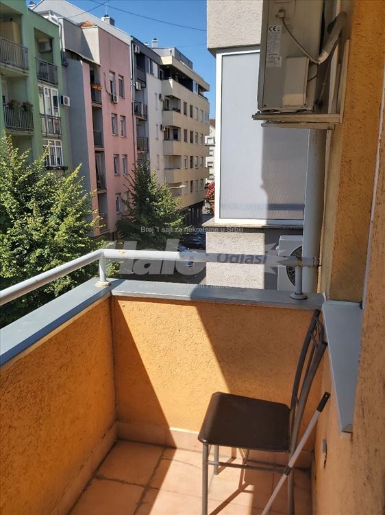 Izdajem garsonjeru 26m2 namestena centar extra | Halo Oglasi