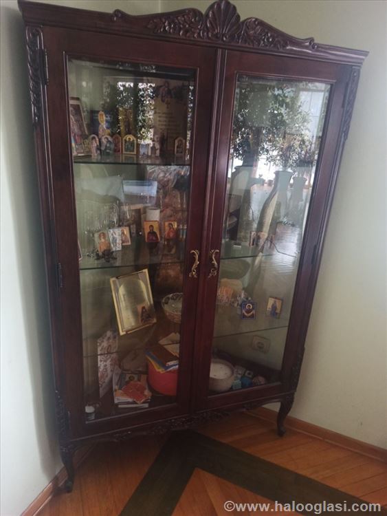 Ugaona vitrina | Halo Oglasi