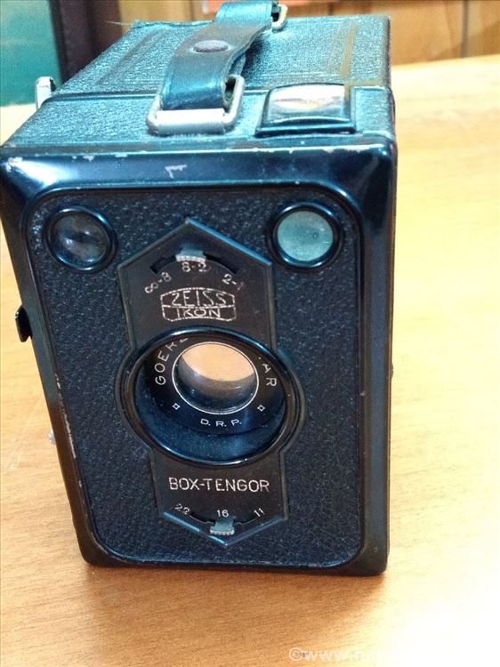 Fotoaparat Zeiss Ikon Box Tengor | Halo Oglasi
