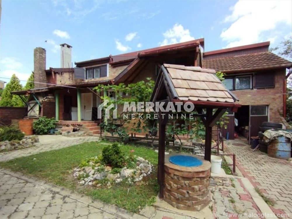 Dve kuće na odličnoj lokaciji, Aradac ID#1217 | Halo Oglasi