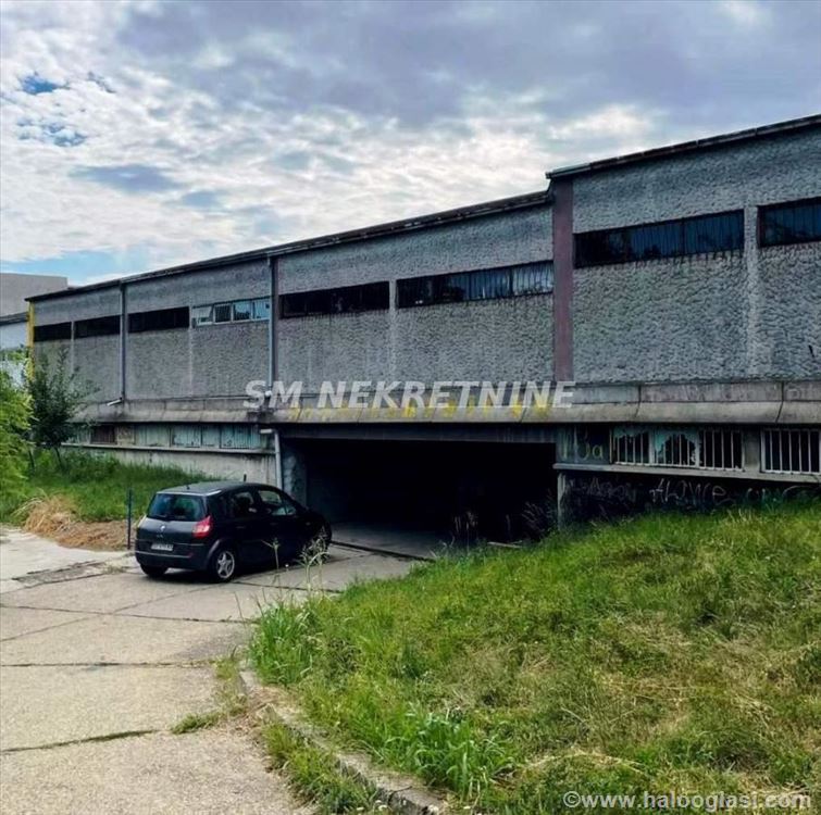 Višnjička banja, odlična Garaža 16m2 | Halo Oglasi