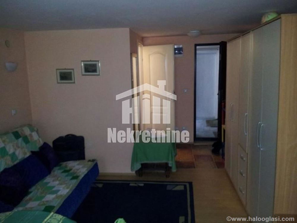 Cerak Jablanička kod Maxija ID#1145 | Halo Oglasi