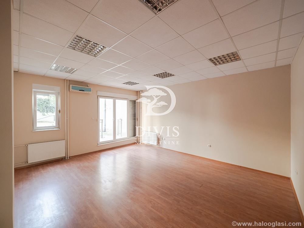 Dvosoban stan u ulici Koste Abraševića, 70m2 | Halo Oglasi