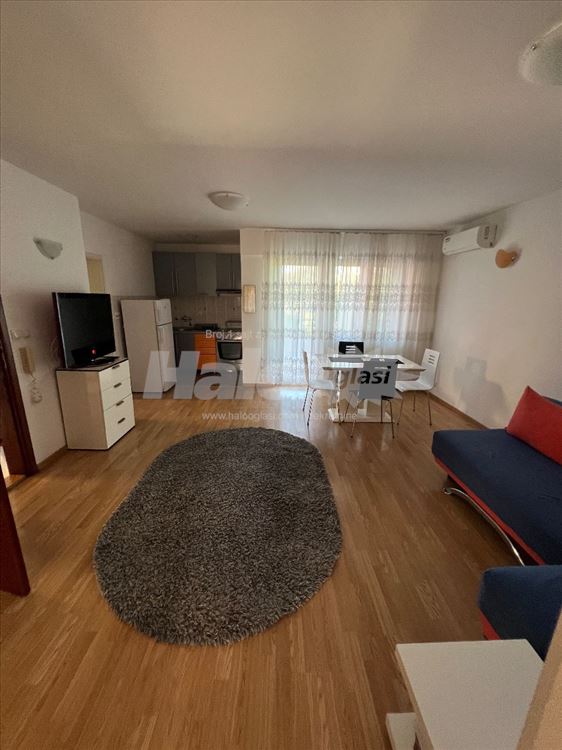 Izdajem stan | Halo Oglasi