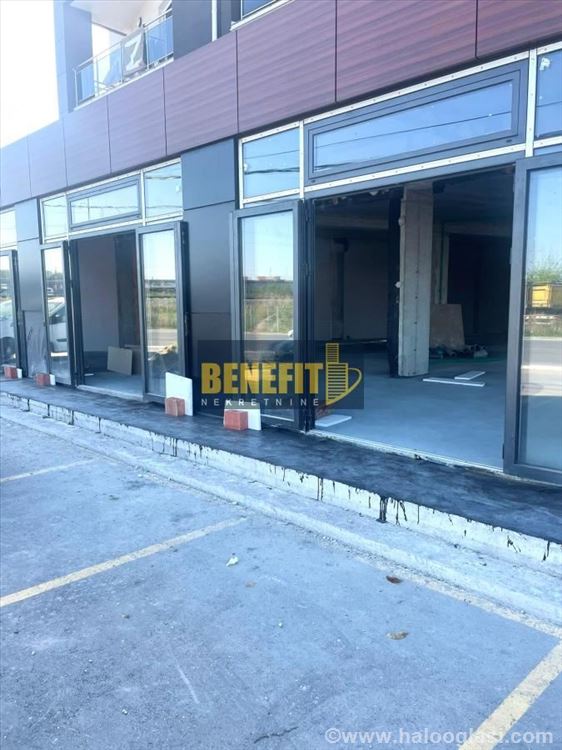 Lokal u Zemunu - naselje Plavi horizonti | Halo Oglasi