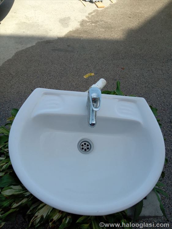 Lavabo 50x40 | Halo Oglasi