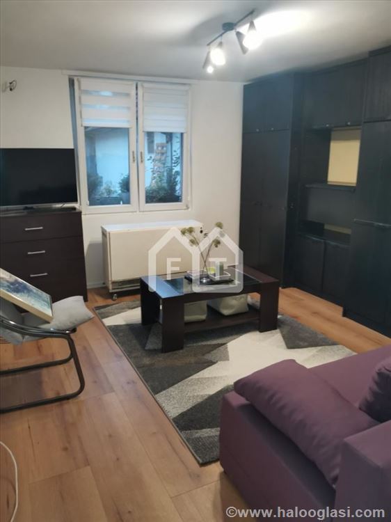 Šilerova, Gornji grad, Zemun ID#1353 | Halo Oglasi